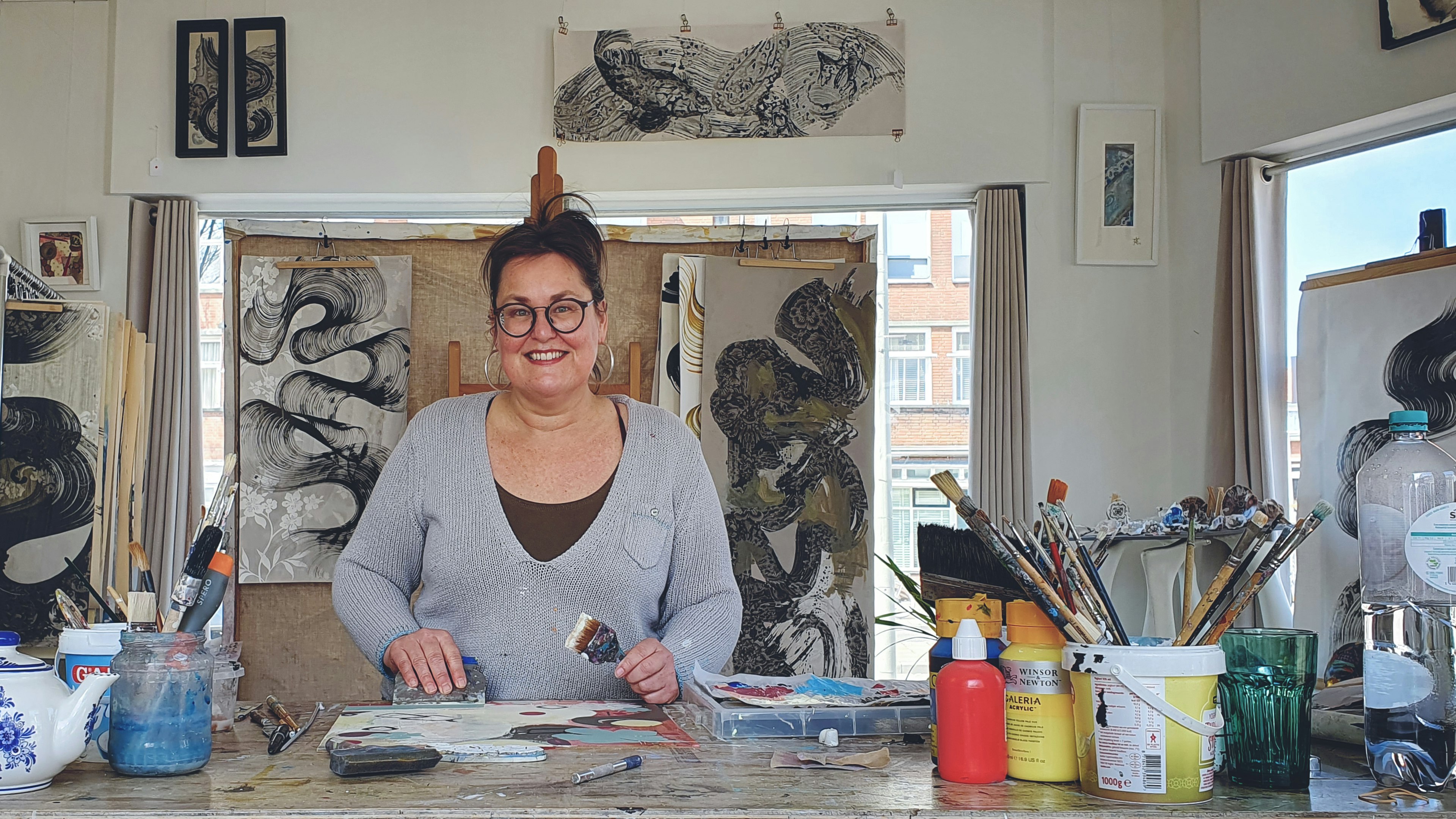 Learn Abstract Painting and Collage with Tessa in Netherlands | VAWAA